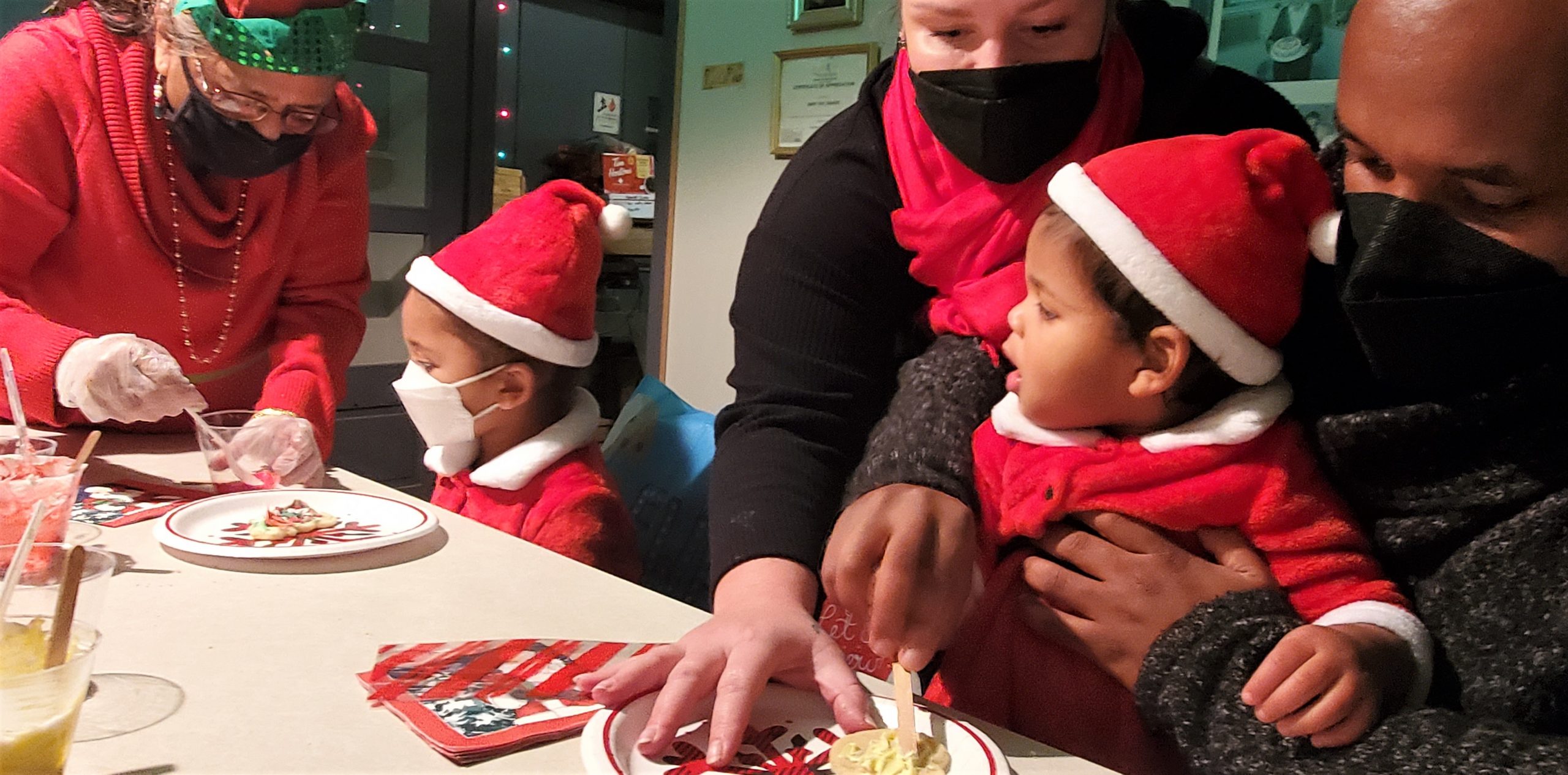 Santa, elves, offer special tour of workshop | News, Sports, Jobs ...